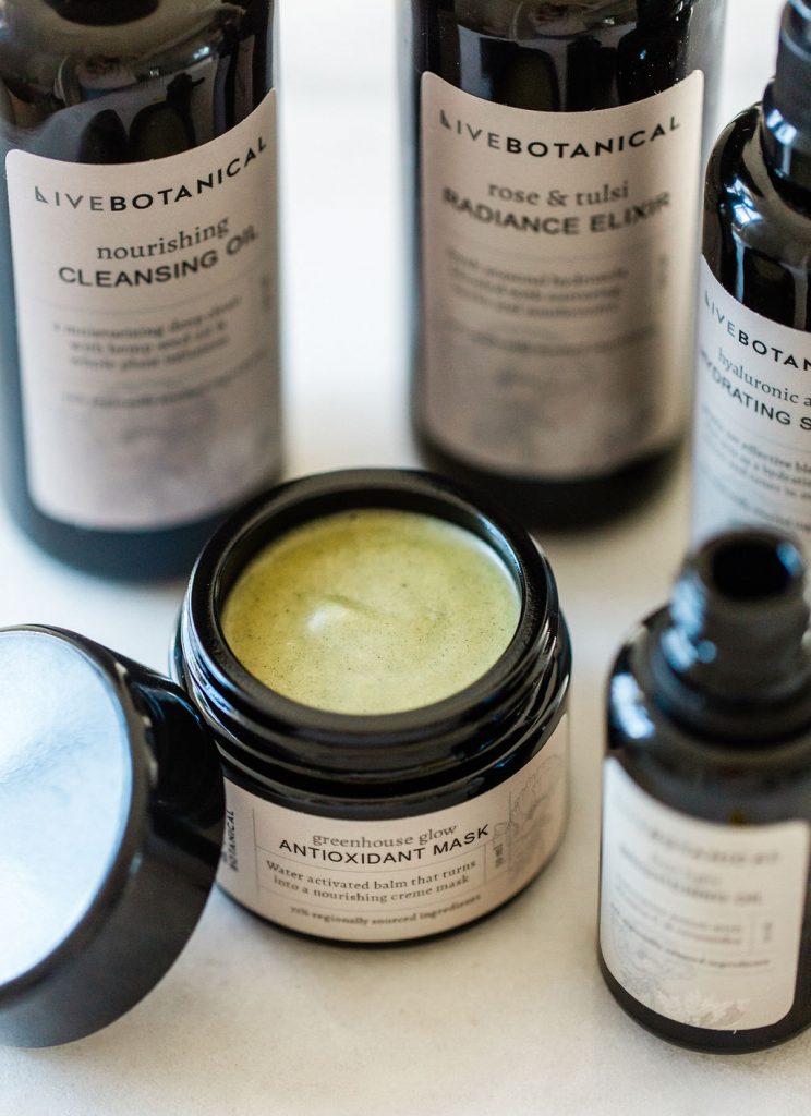 Live Botanical Review - Maison Pur